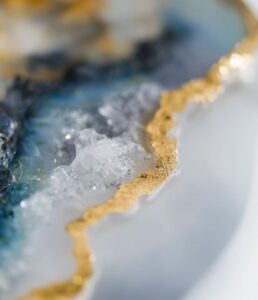 How To Use Mica Powders In Epoxy Resin - Crafty DIY Artistry