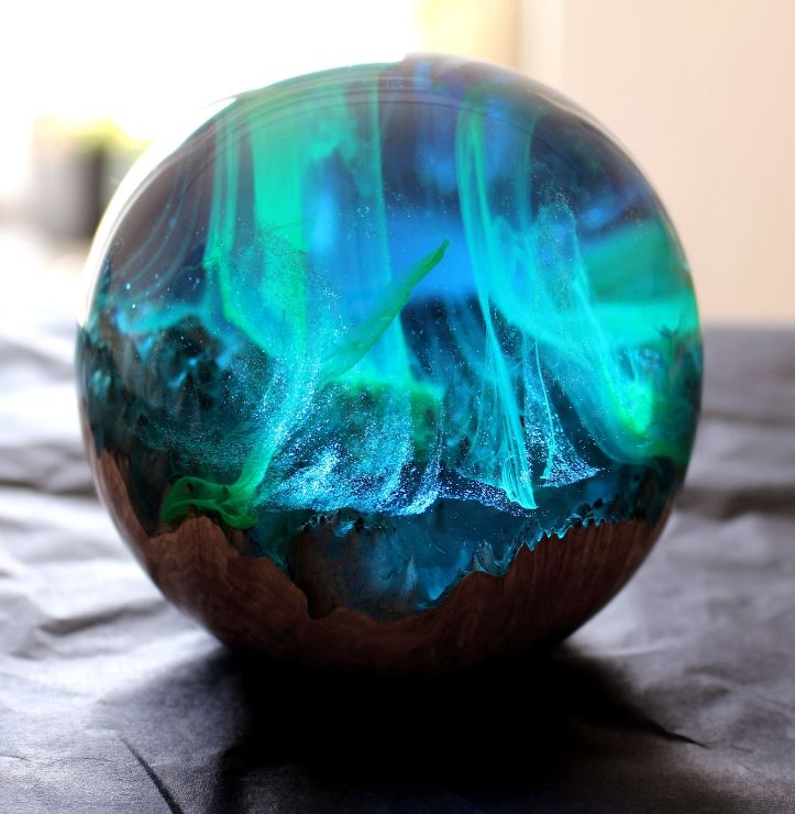 13 Resin Wood Art Ideas & Artists [2026] - Crafty DIY Artistry