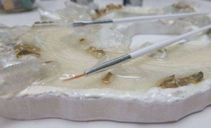 13 Reasons Why Epoxy Resin Is Cloudy [And Fixes] - Crafty DIY Artistry