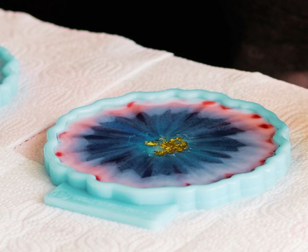 15 Best gifts for resin Artists - Crafty DIY Artistry