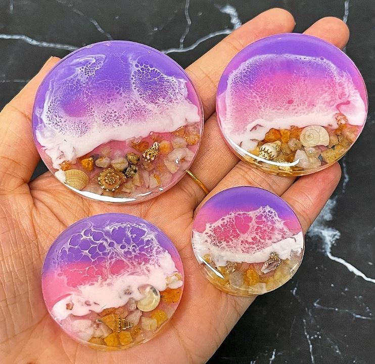 How to make resin magnets - Crafty DIY Artistry